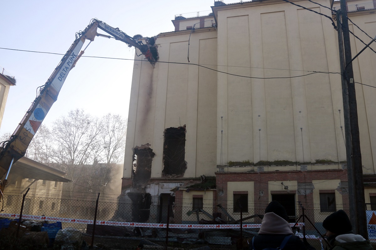 Impulsen una enquesta per decidir els usos de l’edifici que es ...